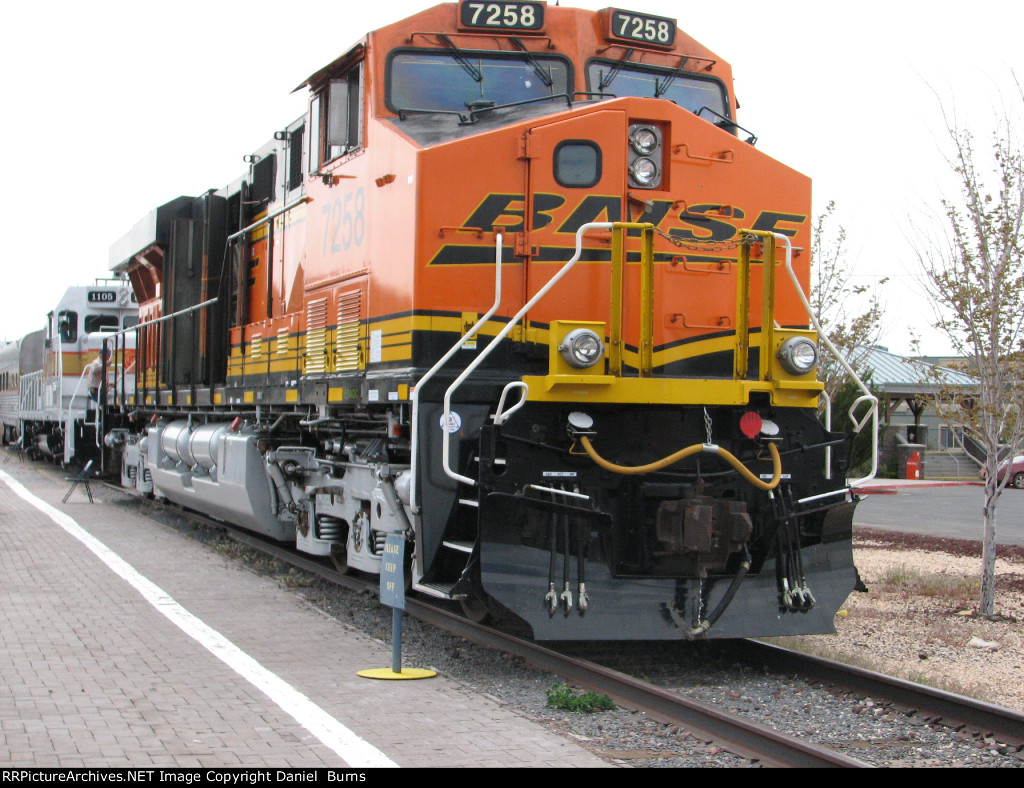 BNSF 7258